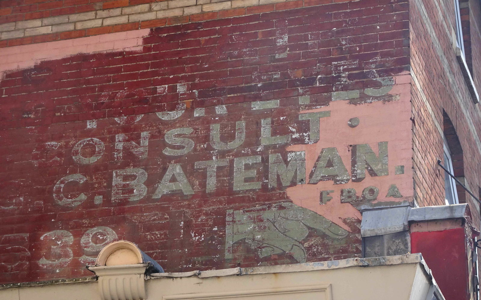 An Eye Test at Bateman’s Bournemouth Opticians | Ghostsigns